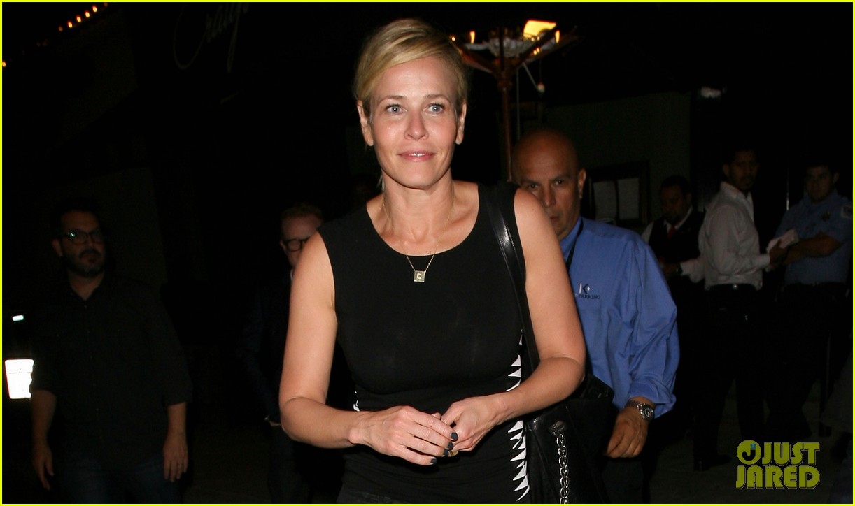 Chelsea Handler Dines with Sandra Bullock, Jennifer Aniston & More ...