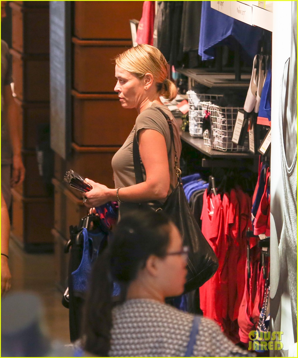 Chelsea Handler Sets Date for First Netflix Comedy Special!: Photo ...