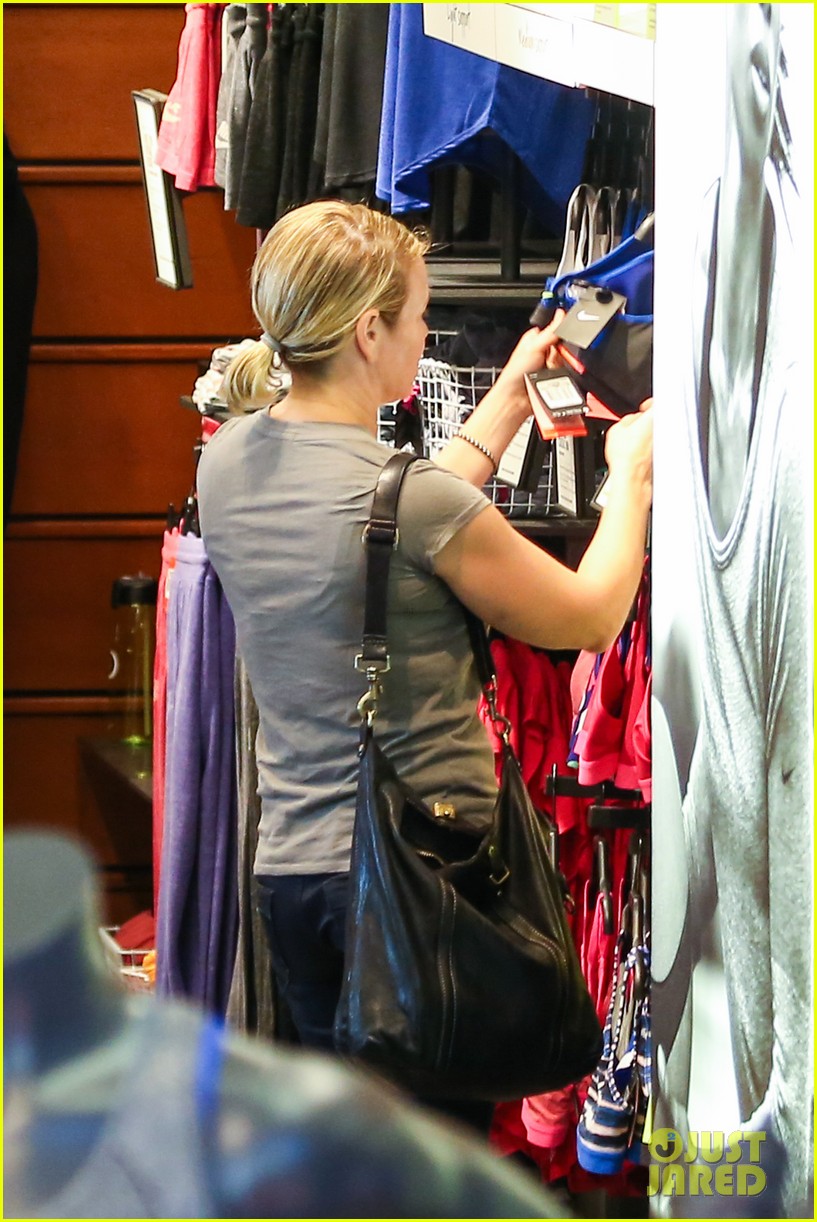 Chelsea Handler Sets Date for First Netflix Comedy Special!: Photo ...