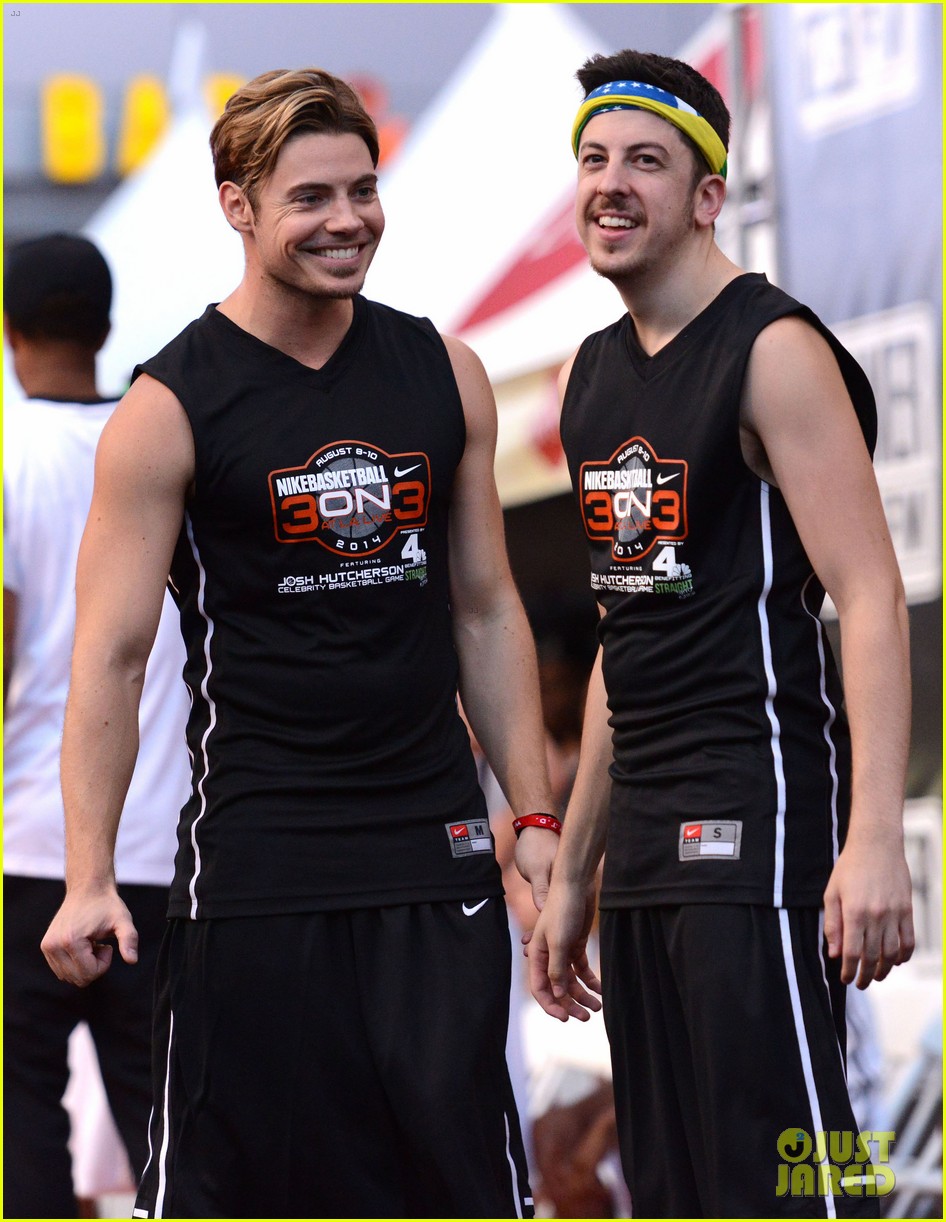 Dallas' Josh Henderson Muscles Up for SBNN Basketball Game: Photo ...
