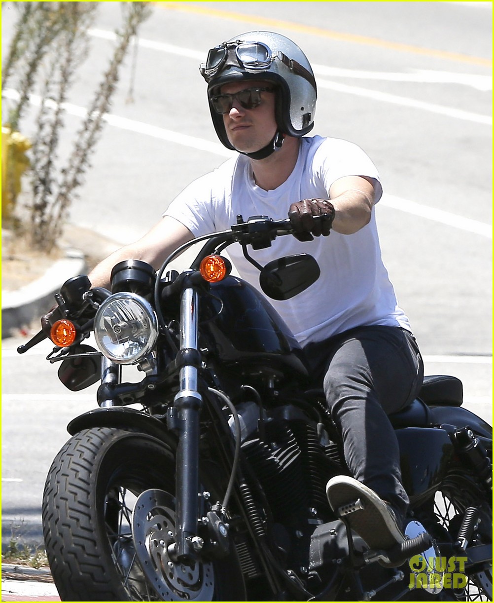 Josh Hutcherson Takes His Motorcycle For A Cruise Around A Park: Photo ...