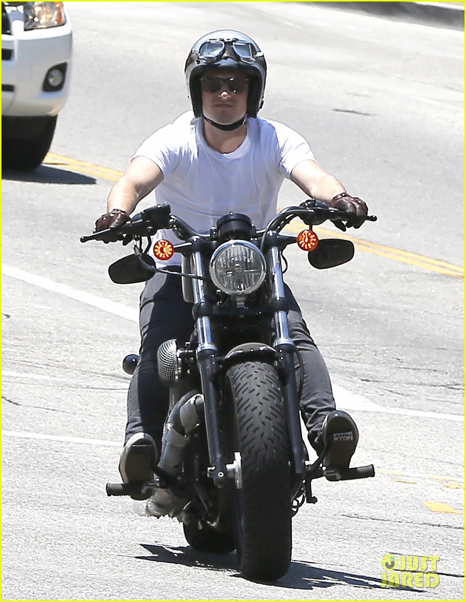 Josh Hutcherson Takes His Motorcycle For A Cruise Around A Park: Photo ...