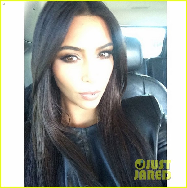 Kim Kardashian Rocks Zebra Stipes at Teen Choice Awards 2014: Photo ...