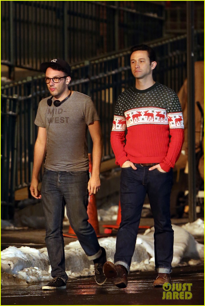Joseph Gordon-Levitt & Seth Rogen Are Filming a Christmas Movie ...