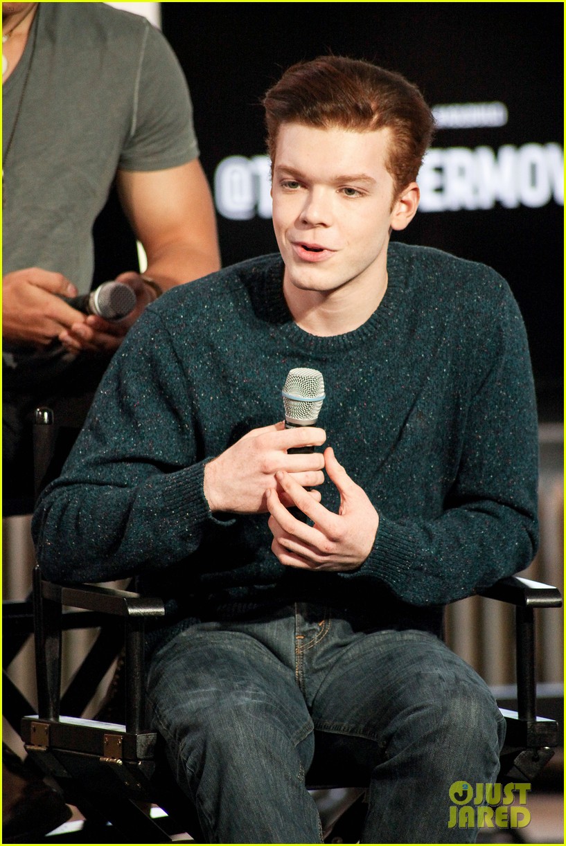 Odeya Rush & Cameron Monaghan Bring 'The Giver' to NYC: Photo 3174826 ...