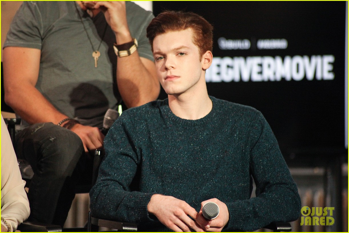 Odeya Rush & Cameron Monaghan Bring 'The Giver' to NYC: Photo 3174830 ...