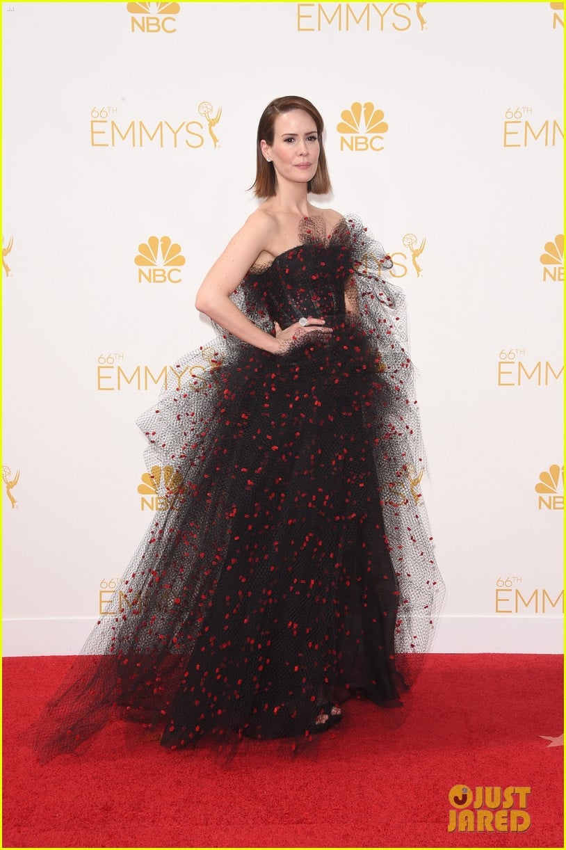 American Horror Story's Sarah Paulson Amazes in Armani at Emmys 2014 ...