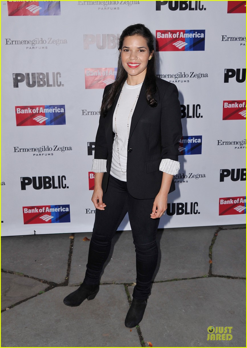 Sarah Paulson & America Ferrera Get In Some Shakespeare at 'King Lear ...