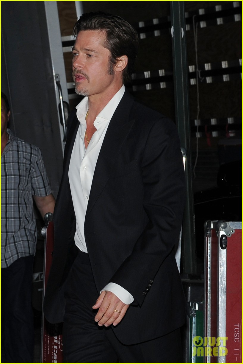 Brad Pitt Suits Up & Flaunts His Wedding Ring Again in NYC!: Photo ...