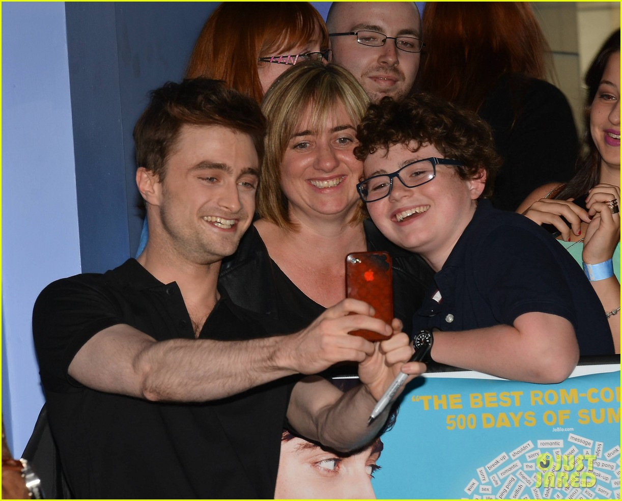 Daniel Radcliffe Hangs Out with Fans at 'What If' Dublin Premiere ...