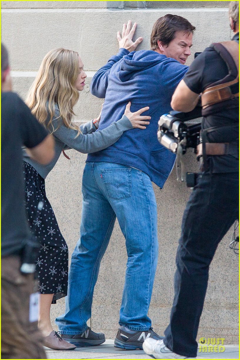 Amanda Seyfried Feels Up Mark Wahlberg Against a Wall For 'Ted 2 ...