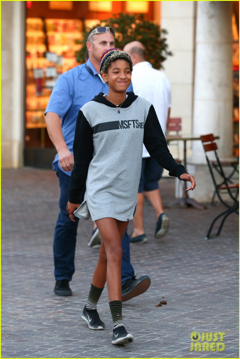 Willow Smith Reps Older Brother Jaden's MSFTSrep Clothing Line: Photo ...