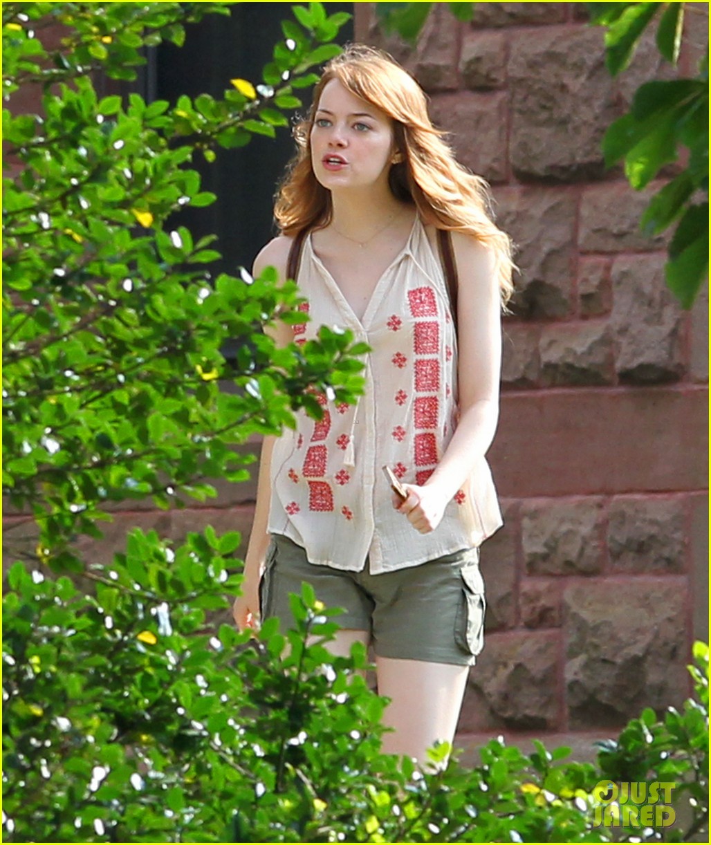 Emma Stone Looks Like She's About to Have a Fit for Untitled Woody ...