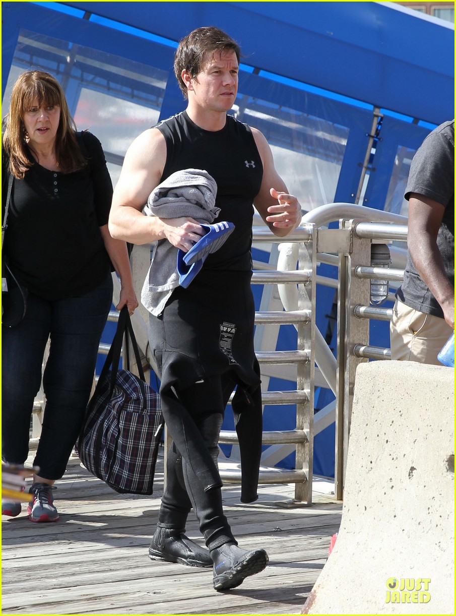 Mark Wahlberg's Muscles Are On Full Display For 'Ted 2': Photo 3173474 ...