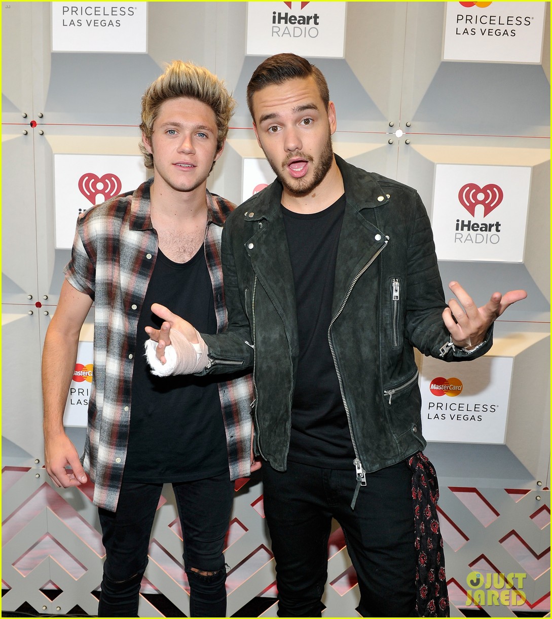 One Direction & 5 Seconds of Summer Make Our Hearts Throb at ...