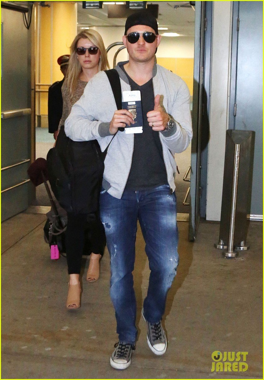 Michael Buble Shares a Shirtless Morning Selfie as 'Mikal': Photo ...