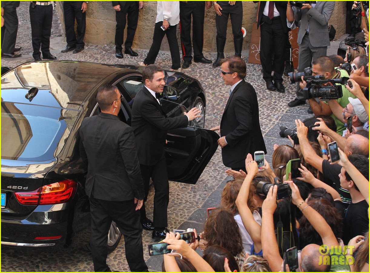 Elisabetta Canalis Marries Surgeon Brian Perri - See the Wedding Dress ...