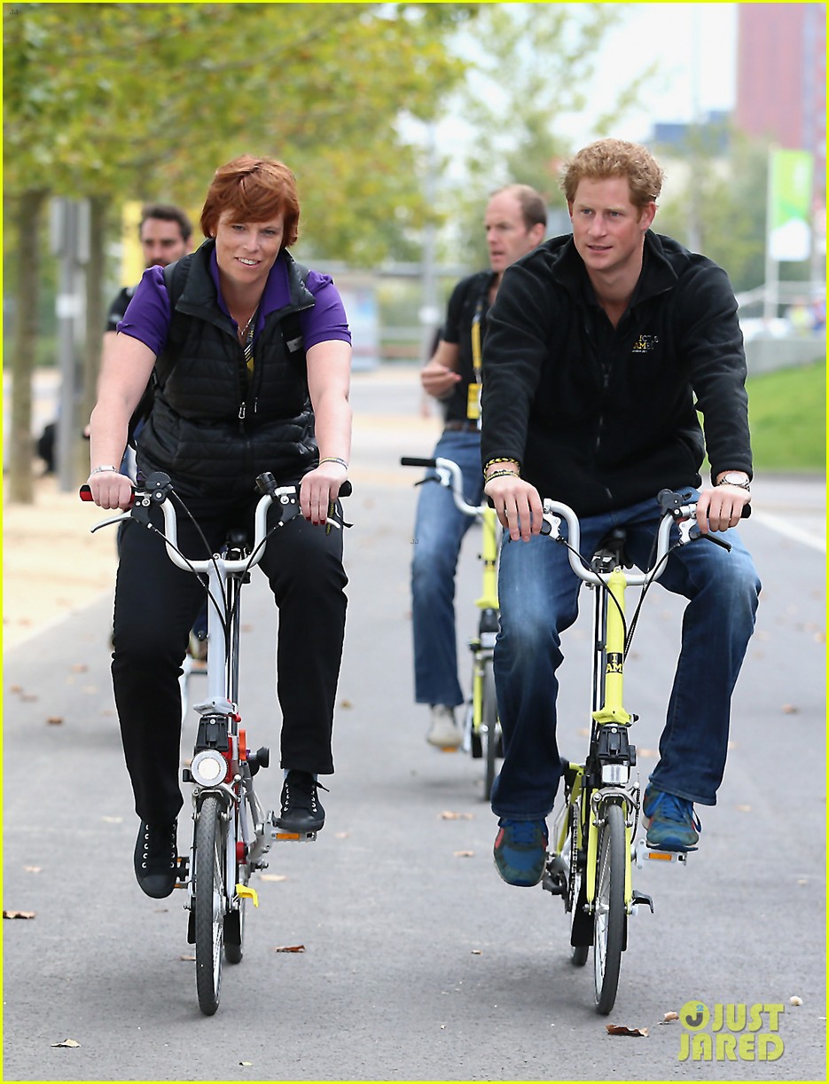 Prince Harry Bikes Between Venues During Invictus Games 2014: Photo ...