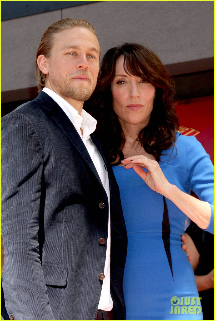 Charlie Hunnam Supports Katey Sagal at Her Hollywood Walk of Fame Ceremony!: Photo 3193915 ...
