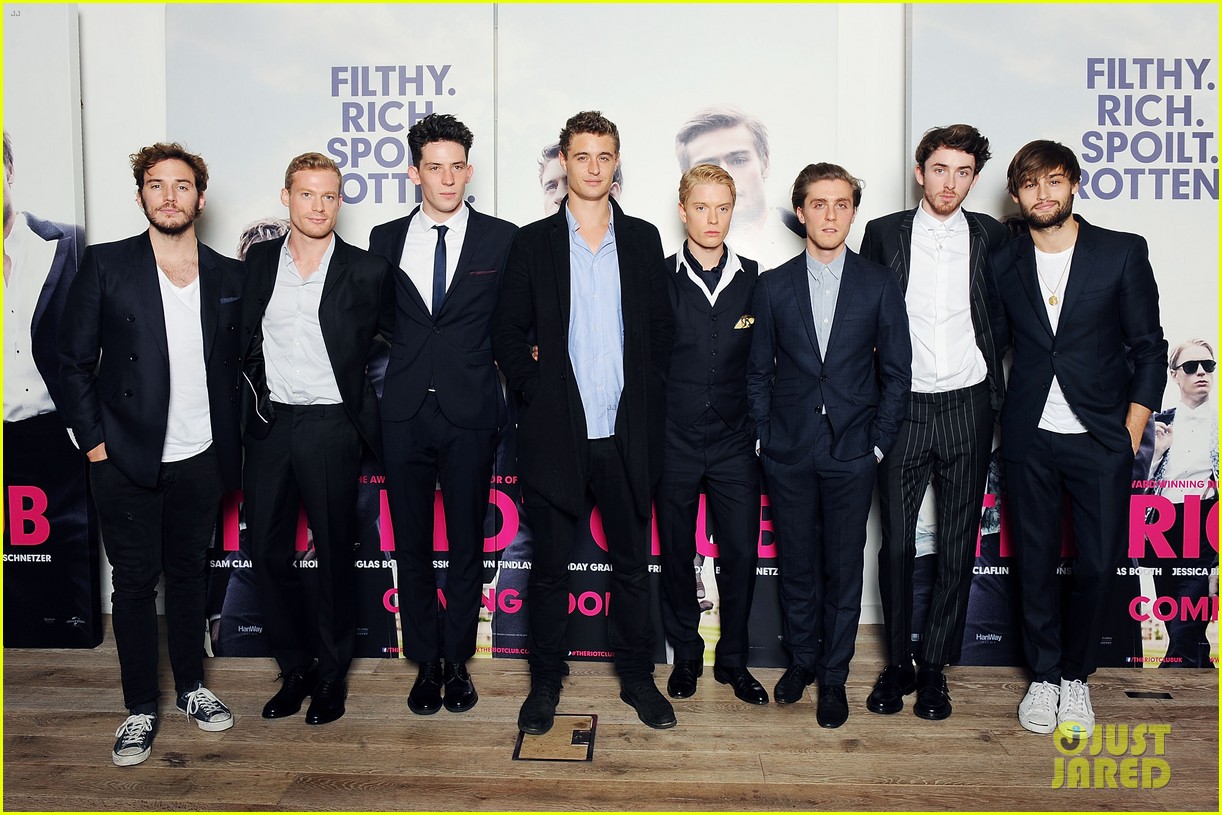 Sam Claflin & Jessica Brown Findlay 'Riot' in London: Photo 3198482 ...