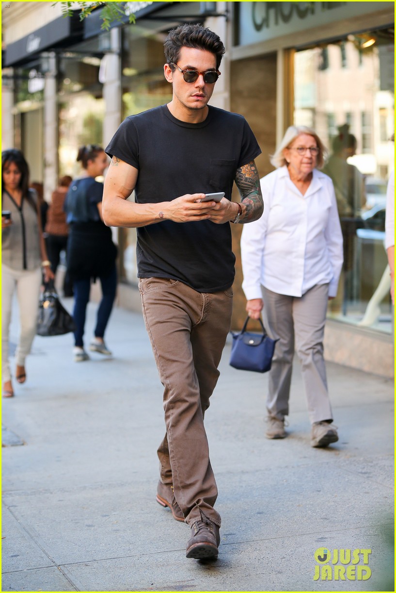 John Mayer Has an Idea for Knowing When to Put on Deodorant: Photo ...