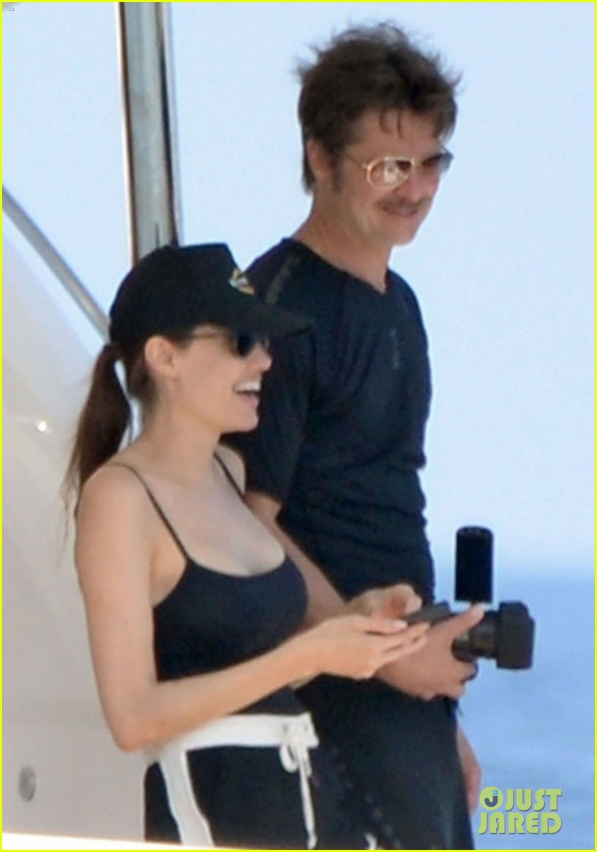 Angelina Jolie & Brad Pitt Lounge Out on the Sea in Malta: Photo ...