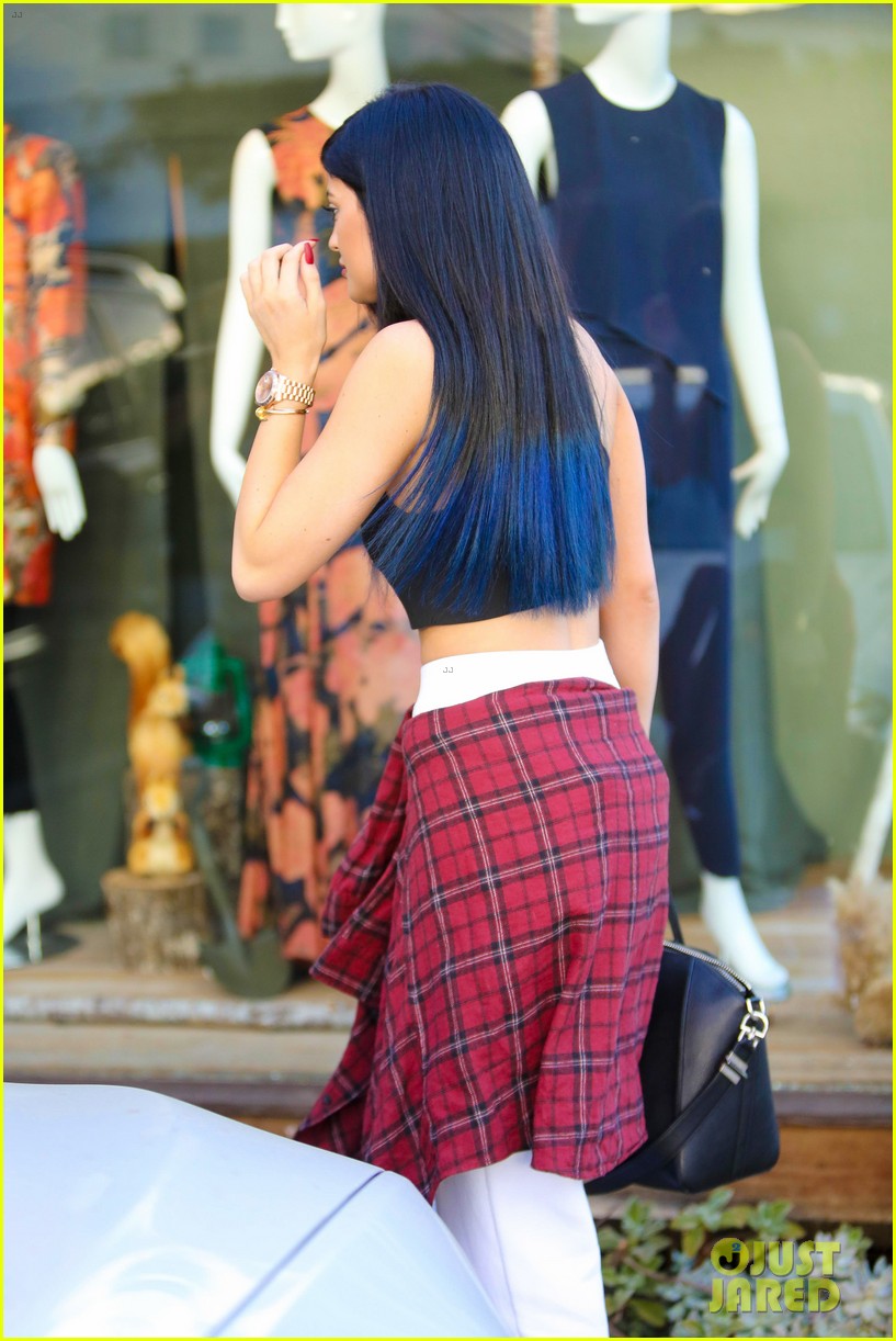 Kylie Jenner Calls Her Sense of Style 'Girly Goth' & 'Super Edgy ...
