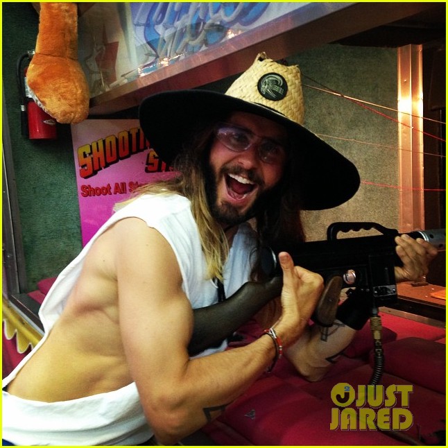 Jared Leto Shows Off His Sculpted Biceps for 'Target Practice' at the ...