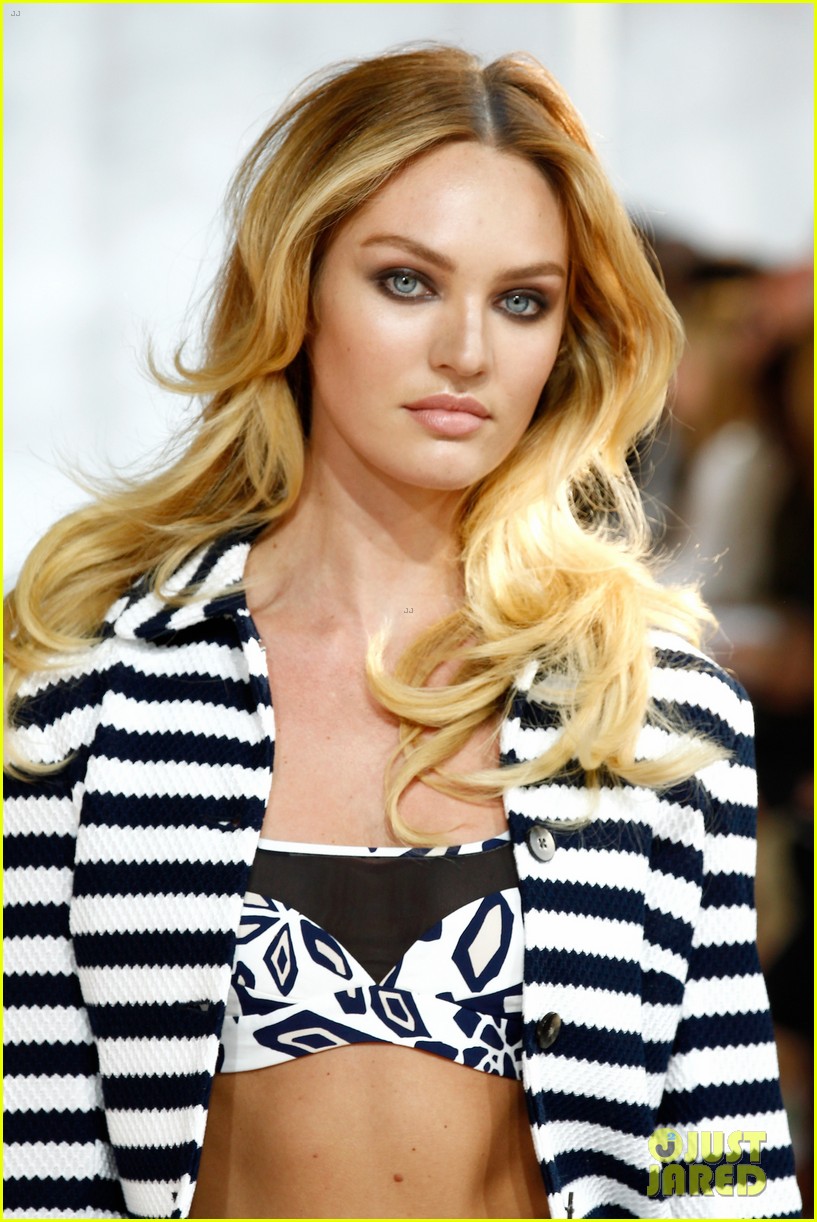 Lily Aldridge Supports Gal Pal Candice Swanepoel at Diane Von Furstenberg Fashion Show: Photo ...