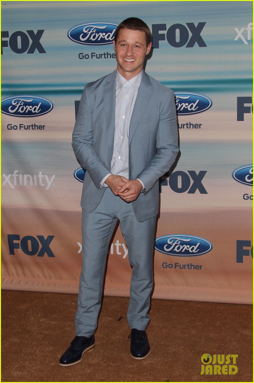 Ben McKenzie & Andy Samberg Are Handsome Fellas at Fox's Fall Eco ...
