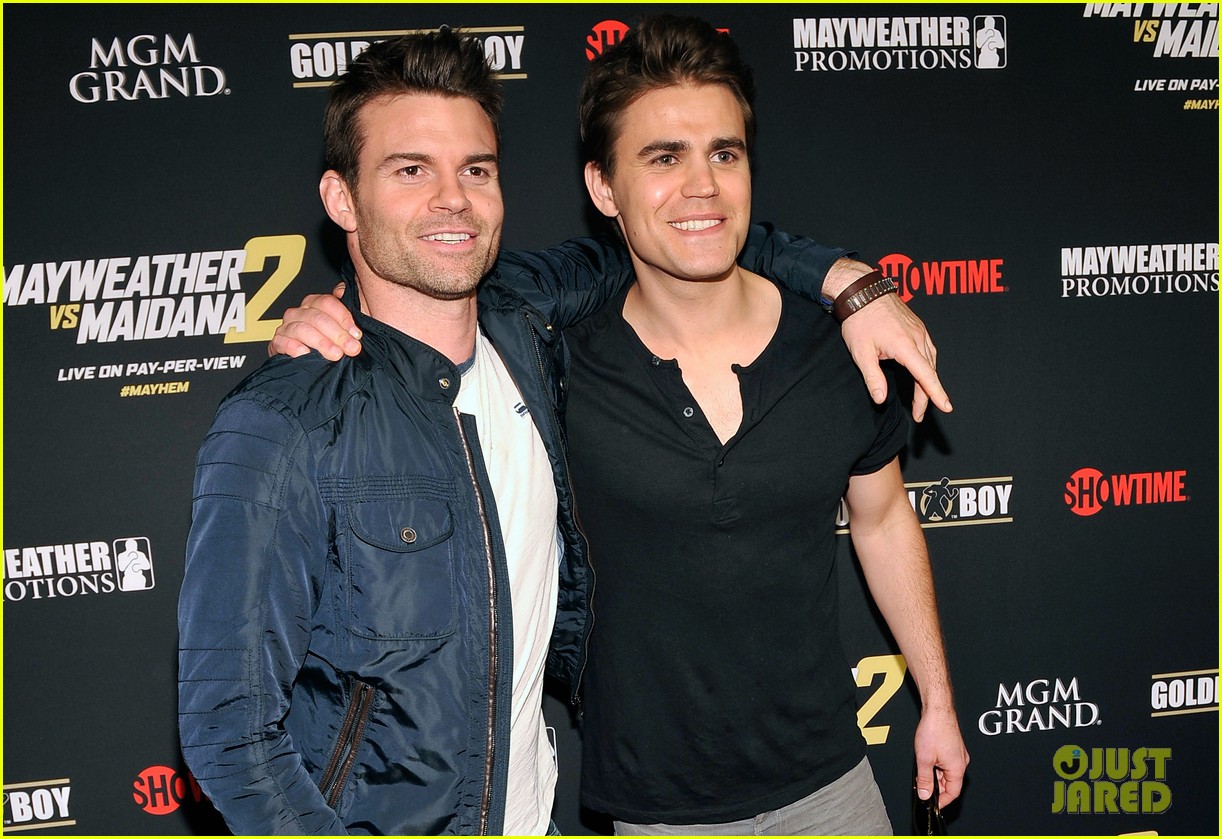 Paul Wesley & Daniel Gillies Bring Bromance to Boxing Match: Photo ...