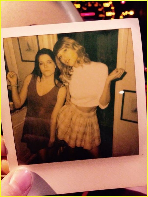 Taylor Swift Invites Fans to Her Home for '1989' Secret Sessions: Photo ...