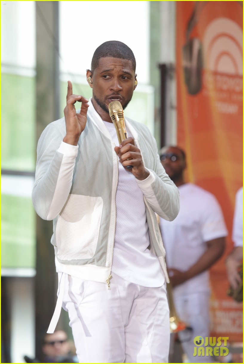 Usher Teases One Lucky Fan Will Get Kissed On His Upcoming Tour!: Photo ...