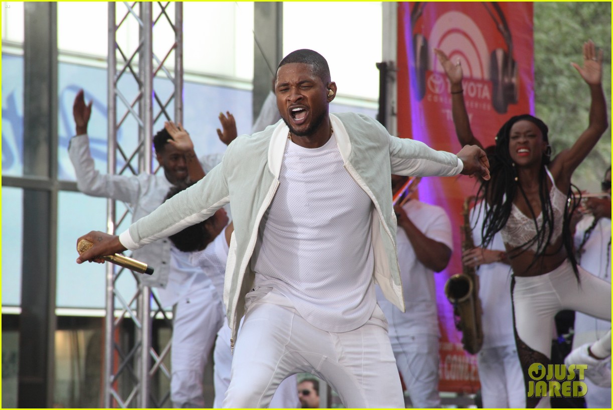 Usher Teases One Lucky Fan Will Get Kissed On His Upcoming Tour!: Photo ...