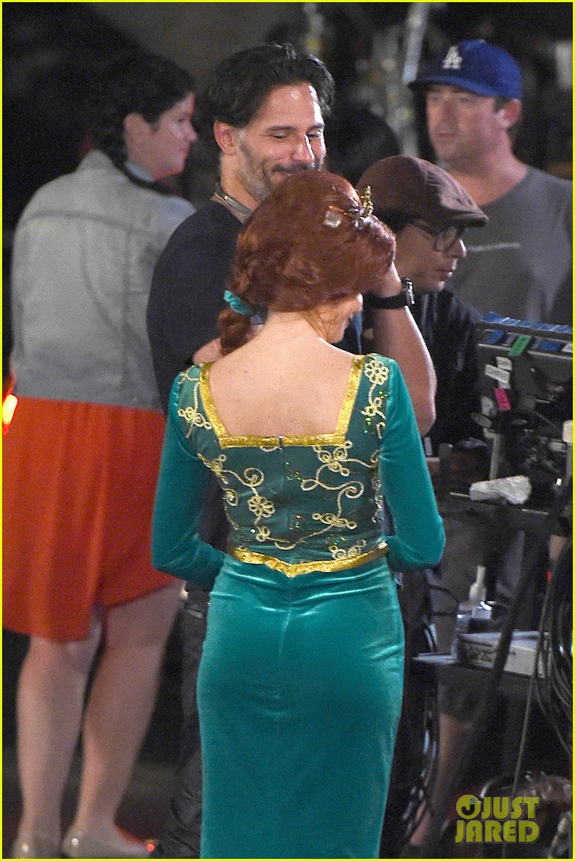 Joe Manganiello Only Has Eyes for His Princess Fiona Sofia Vergara ...