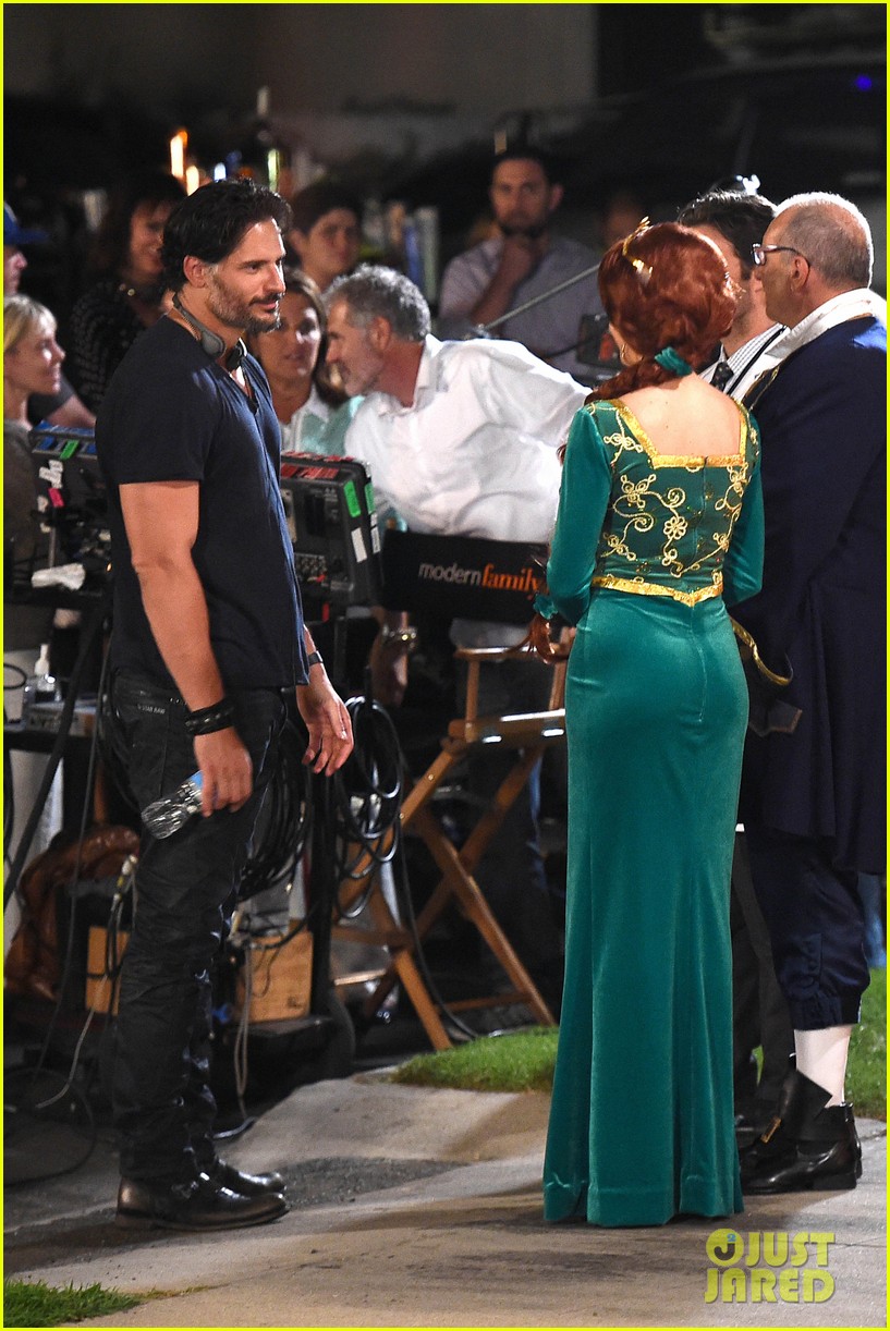 Joe Manganiello Only Has Eyes for His Princess Fiona Sofia Vergara ...