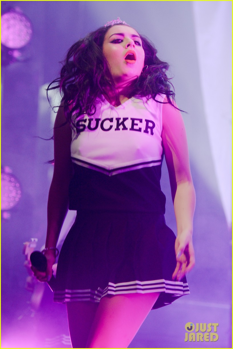 Charli XCX Debuts New Songs from 'Sucker' Live in Concert!: Photo ...