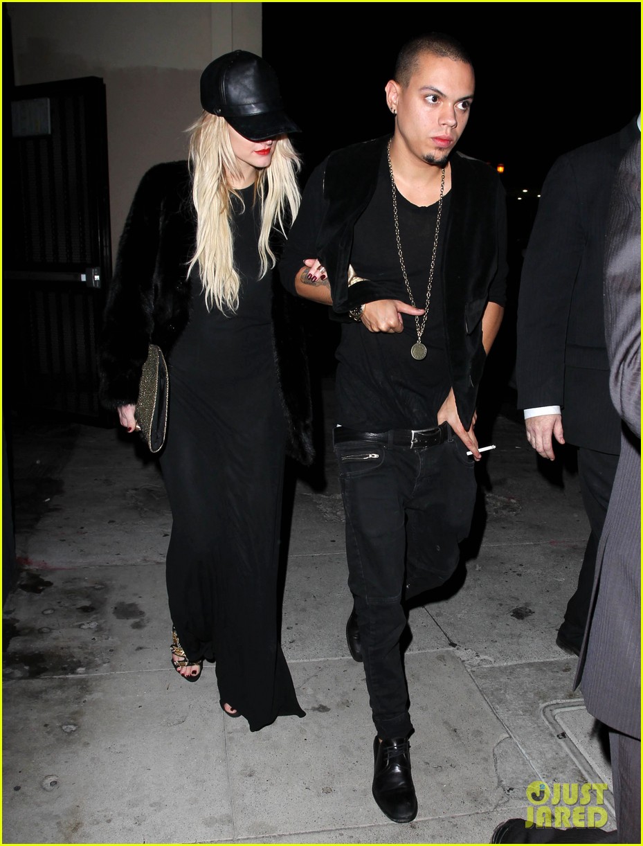 Ashlee Simpson Parties at the Same Club As Her Dad Joe: Photo 3215058 ...