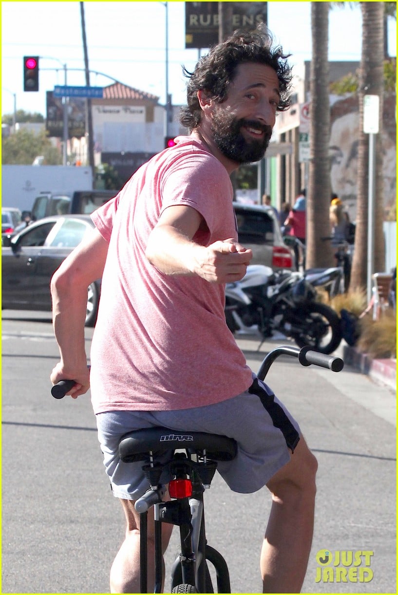 Adrien Brody & His Scruff Are Definitely Ready for No-Shave November ...