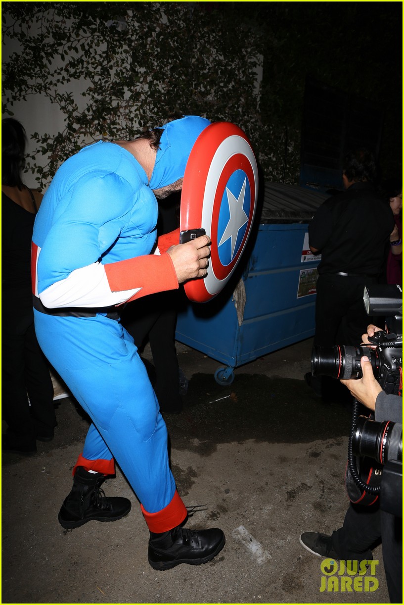 Gerard Butler Becomes Captain America & Still Gets Recognized By His ...