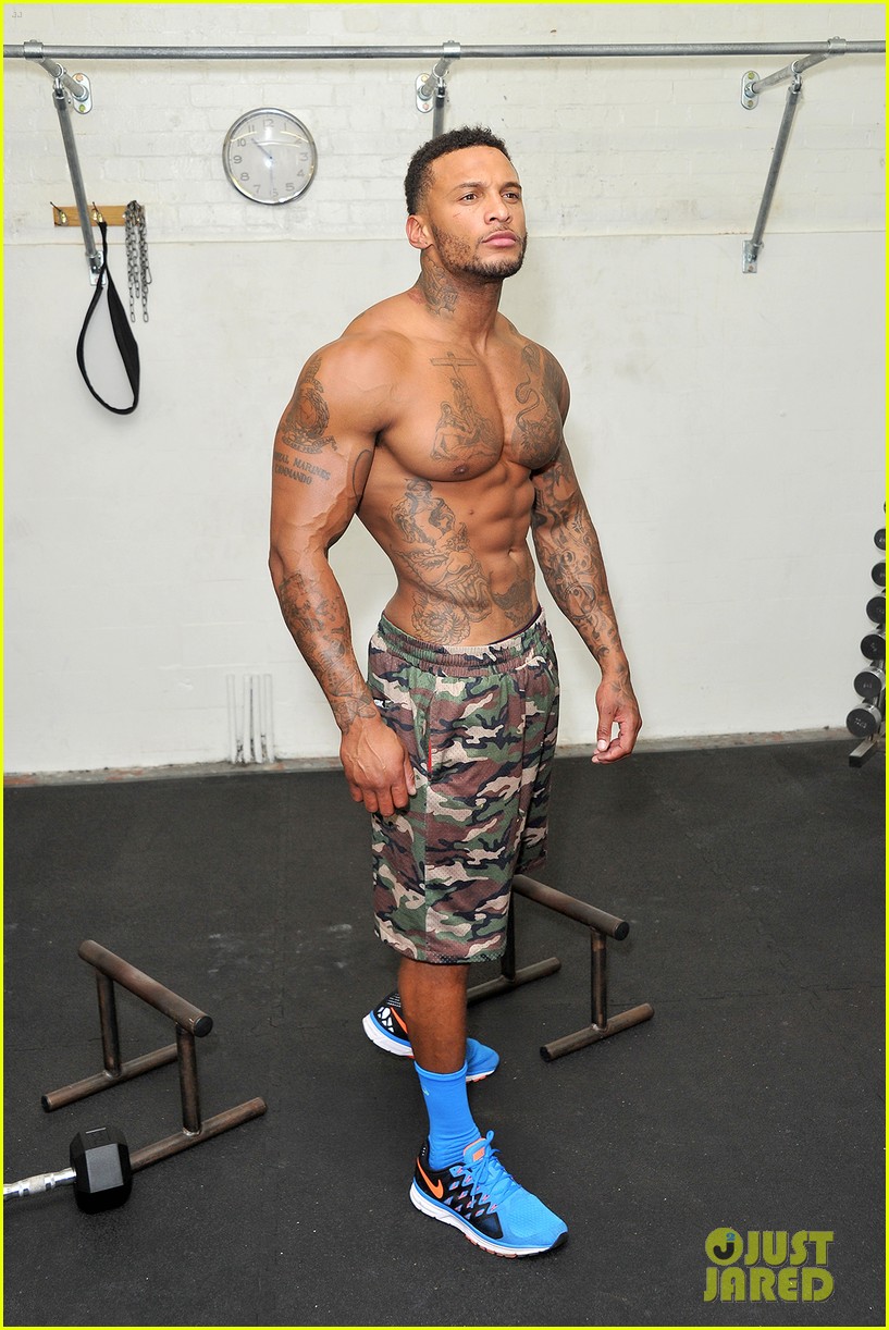 Kelly Brook's Ex Fiance David McIntosh Poses Shirtless & is Insanely ...
