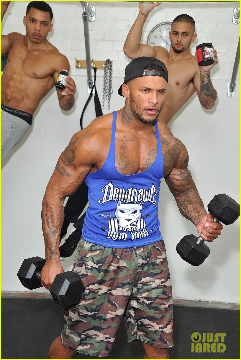 Kelly Brook's Ex Fiance David McIntosh Poses Shirtless & is Insanely ...