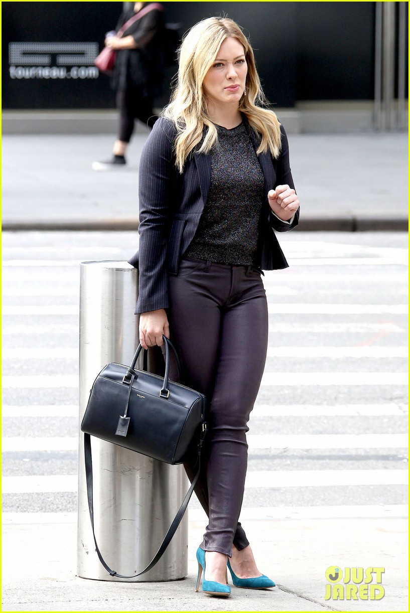 Hilary Duff Gets 'Younger' in NYC After 27th Birthday!: Photo 3208999 ...