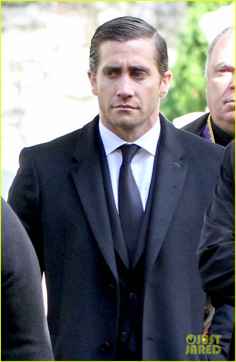 Jake Gyllenhaal Goes From Happy to Sad in One Day: Photo 3226939 | Jake ...