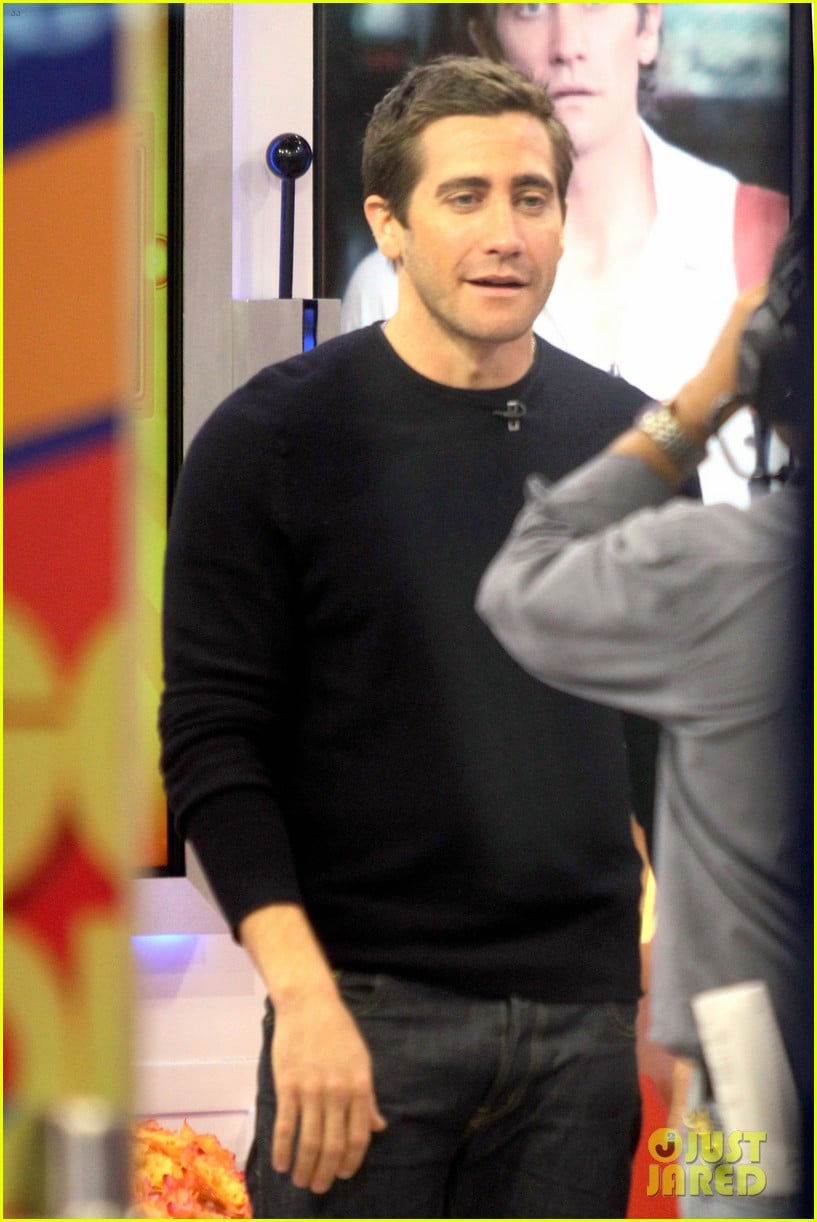 Jake Gyllenhaal Goes From Happy to Sad in One Day: Photo 3226942 | Jake ...