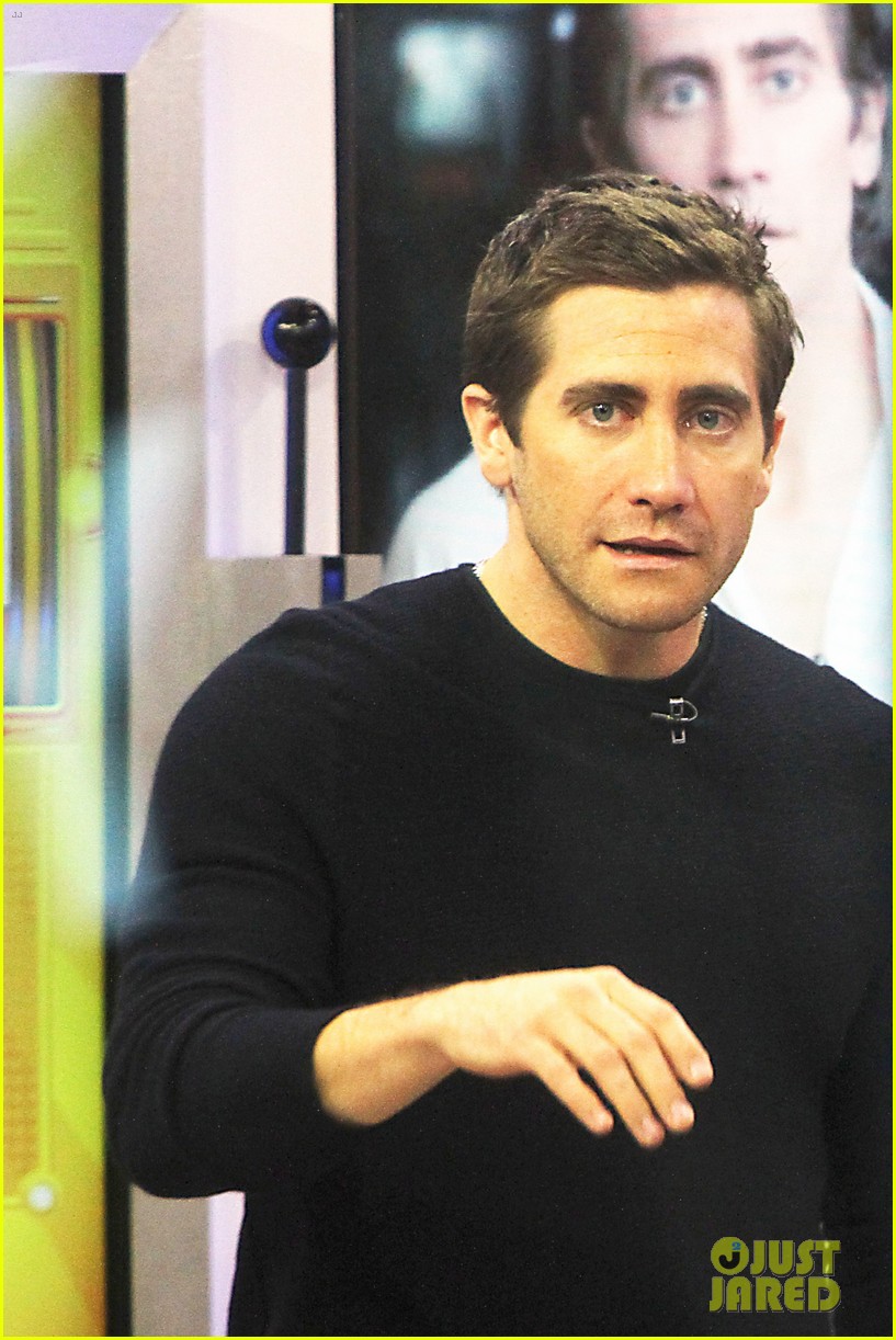 Jake Gyllenhaal Goes From Happy to Sad in One Day: Photo 3226944 | Jake ...