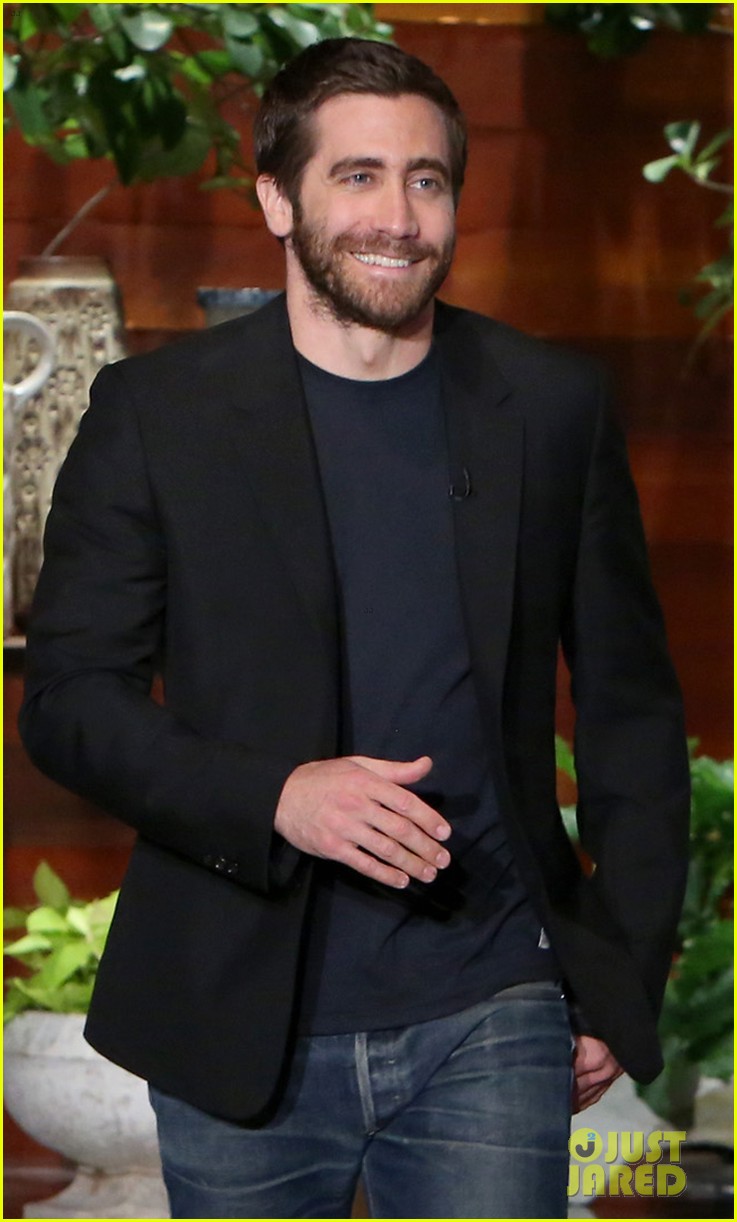 Jake Gyllenhaal's Face & Reaction is Priceless During 'Ellen Show ...