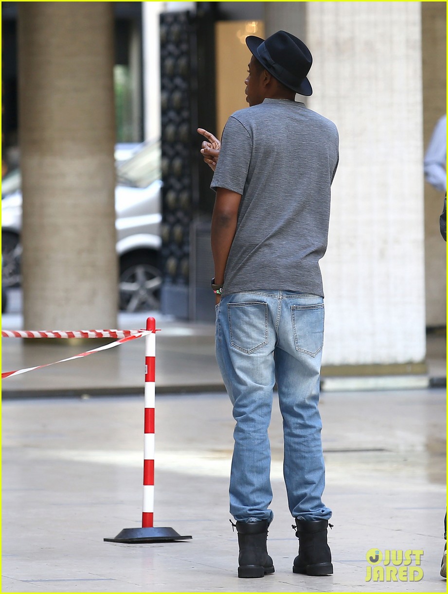 Jay Z Gives Amazing Response to a Tourist Who Didn't Know Who He Was ...