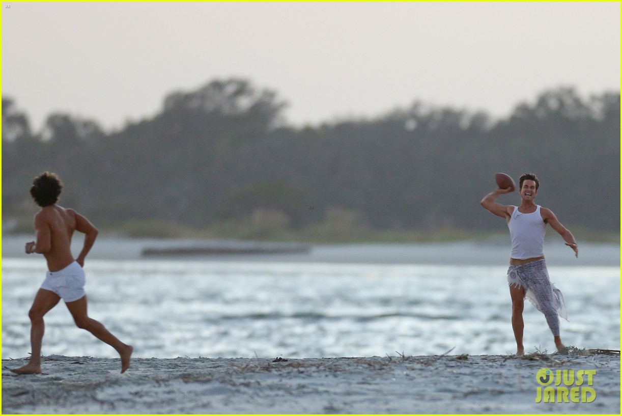Joe Manganiello & Matt Bomer Show Off Buff Bods in 'Magic Mike XXL' Beach Football Scenes: Photo ...