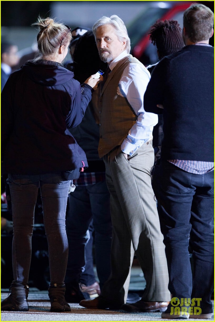 Evangeline Lilly Rocks Short Dark Bob for 'Ant-Man' Filming: Photo ...